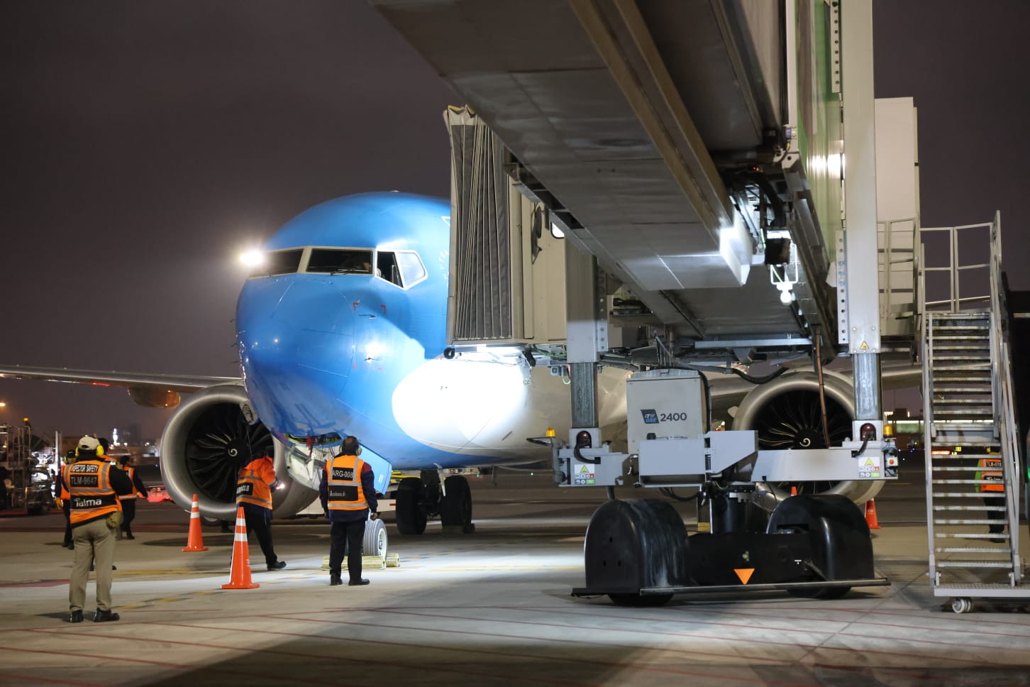Lima: Nuevo aeropuerto Jorge Chávez recibe su primer vuelo ...