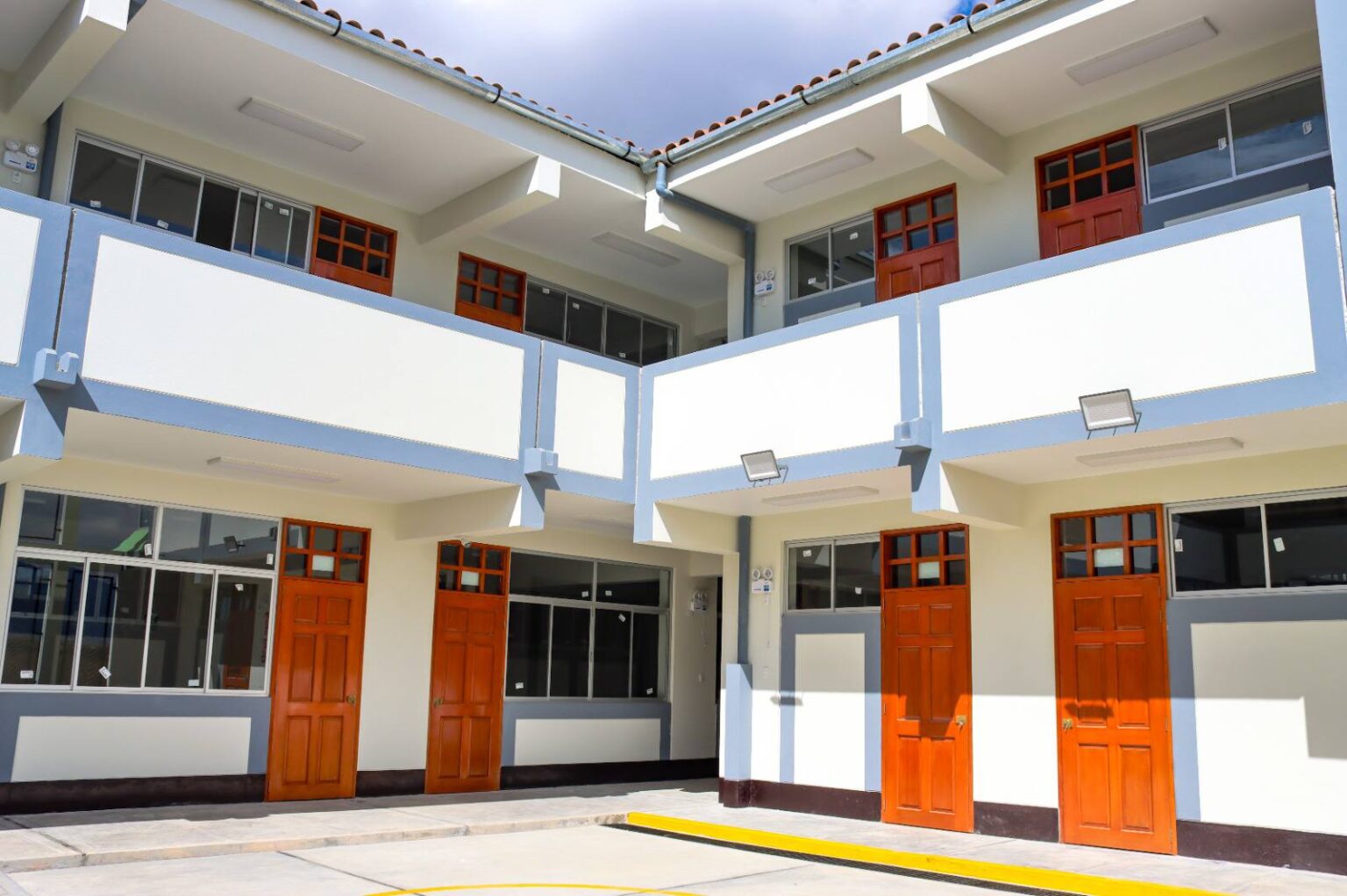 Tayabamba inaugura moderna infraestructura educativa para niños con ...