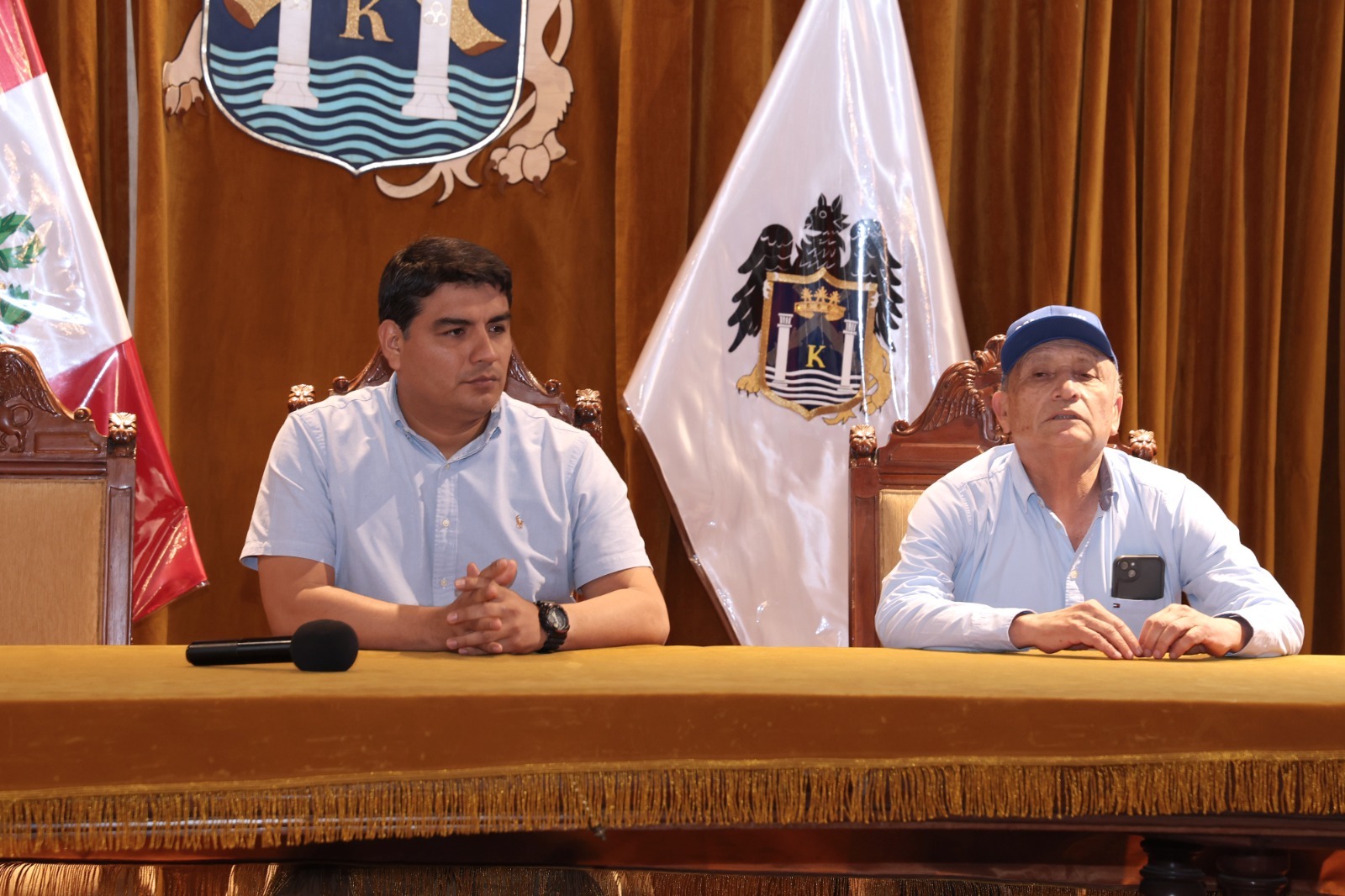 Alcalde Mario Reyna ratifica a César Campaña en el cargo al gerente de ...