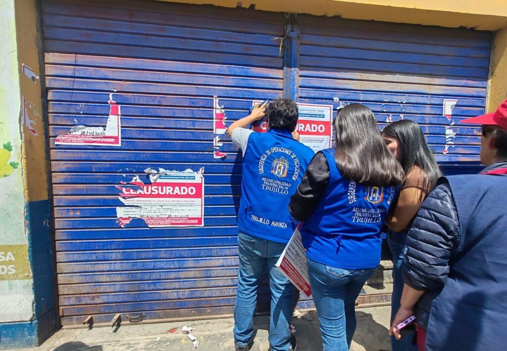 Comerciantes reabren el Mercado Central pese a clausura vigente de 30 días