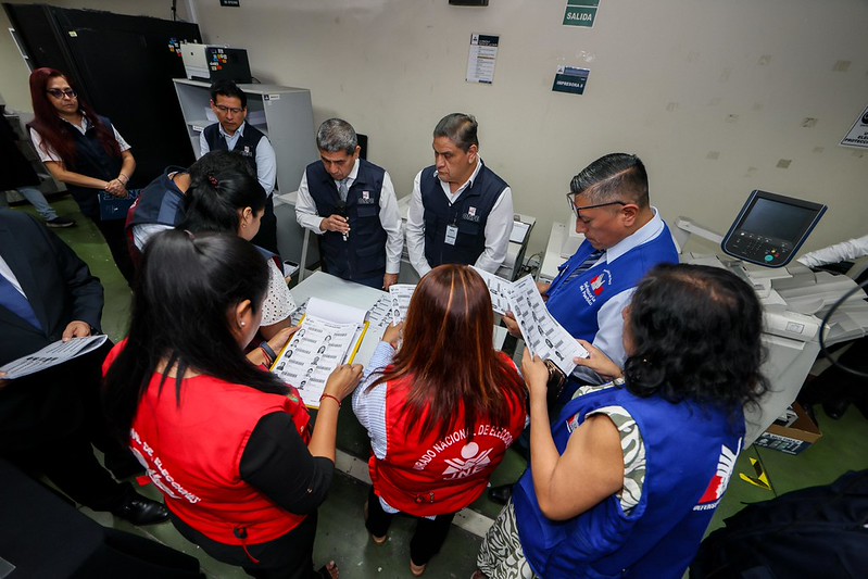 Oficina Nacional de Procesos Electorales inició impresión de listas y ...